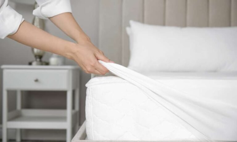 How To Put A Fitted Sheet On A Heavy Mattress - House Pulp